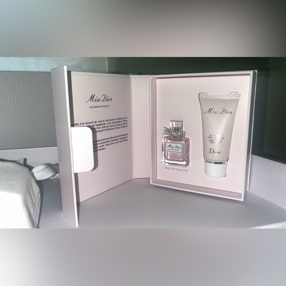 Dior | Makeup | New Dior Mini Gift Set With 4 Samples Deluxe And Gift ...